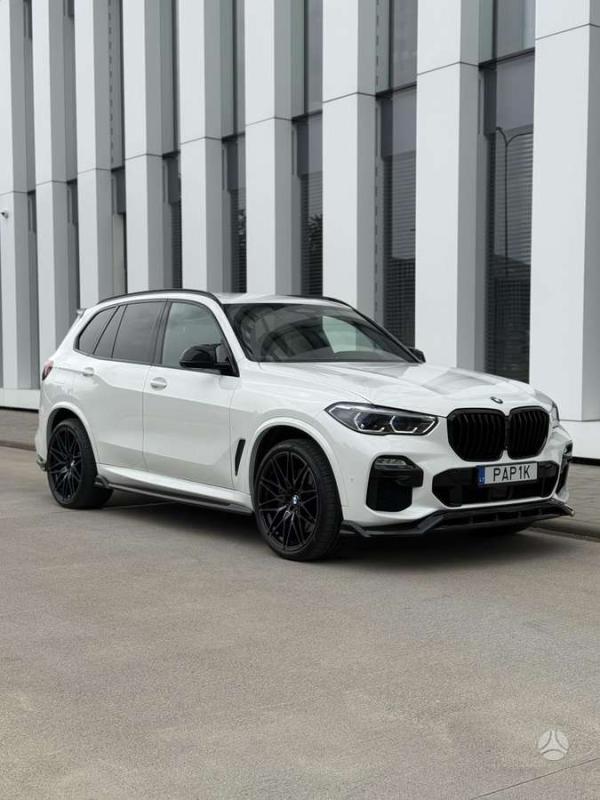 White BMW X5 2019 in Vilnius, with an engine capacity of 3.00 L and mileage of 170 thousand km for 47000 €, photo 5 on AUTOMOTO.COM.LV