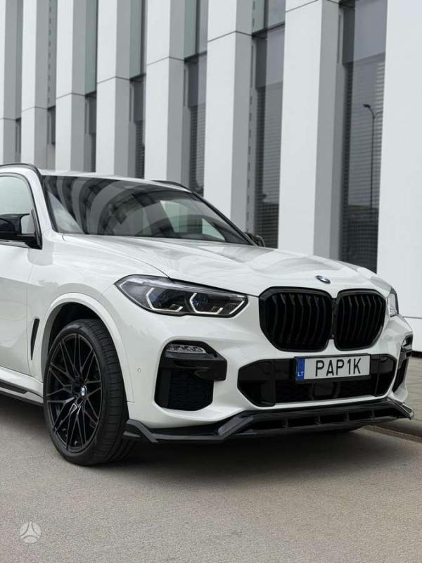 White BMW X5 2019 in Vilnius, with an engine capacity of 3.00 L and mileage of 170 thousand km for 47000 €, photo 8 on AUTOMOTO.COM.LV