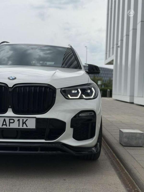 White BMW X5 2019 in Vilnius, with an engine capacity of 3.00 L and mileage of 170 thousand km for 47000 €, photo 10 on AUTOMOTO.COM.LV