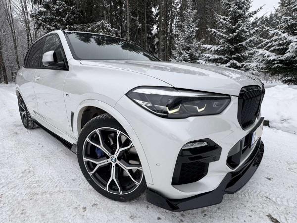 White BMW X5 2019 in Siauliai, with an engine capacity of 3.00 L and mileage of 160 thousand km for 45500 €, photo 9 on AUTOMOTO.COM.LV