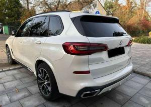 White BMW X5 2019 in Kaunas, with an engine capacity of 2.99 L and mileage of 250 thousand km for 33700 €, photo 5 on AUTOMOTO.COM.LV
