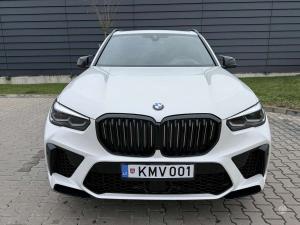 White BMW X5 2019 in Vilnius, with an engine capacity of 3.00 L and mileage of 42 thousand km for 43000 €, photo 3 on AUTOMOTO.COM.LV