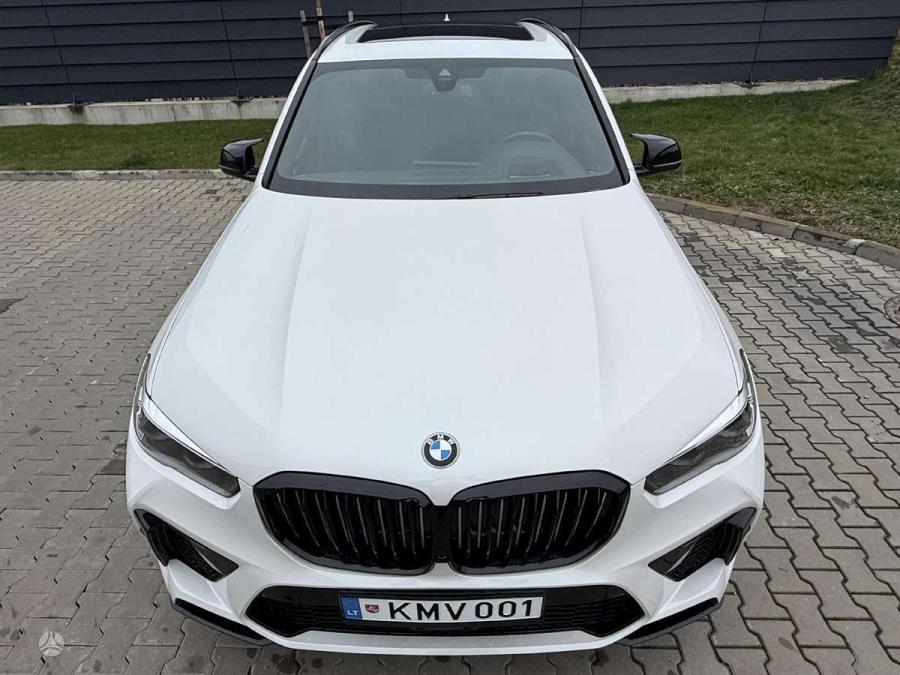 White BMW X5 2019 in Vilnius, with an engine capacity of 3.00 L and mileage of 42 thousand km for 43000 €, photo 13 on AUTOMOTO.COM.LV