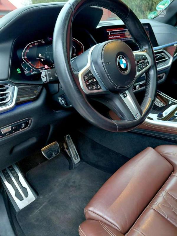 White BMW X5 2019 in Vilnius, with an engine capacity of 2.99 L and mileage of 250 thousand km for 36000 €, photo 5 on AUTOMOTO.COM.LV