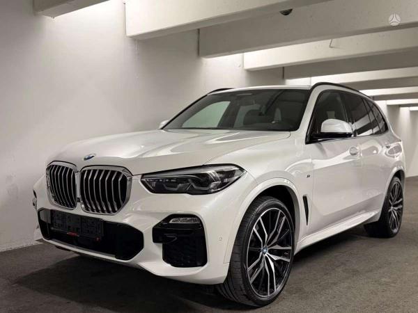 Balts BMW X5 2019 Kauņa, ar dzinēja tilpumu 2.99 L un nobraukumu 179 tūkst. km par 40900 €, foto 1 vietnē AUTOMOTO.COM.LV