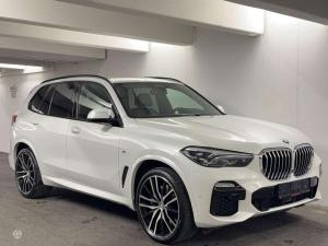 White BMW X5 2019 in Kaunas, with an engine capacity of 2.99 L and mileage of 179 thousand km for 40900 €, photo 3 on AUTOMOTO.COM.LV
