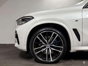 White BMW X5 2019 in Kaunas, with an engine capacity of 2.99 L and mileage of 179 thousand km for 40900 €, photo 5 on AUTOMOTO.COM.LV