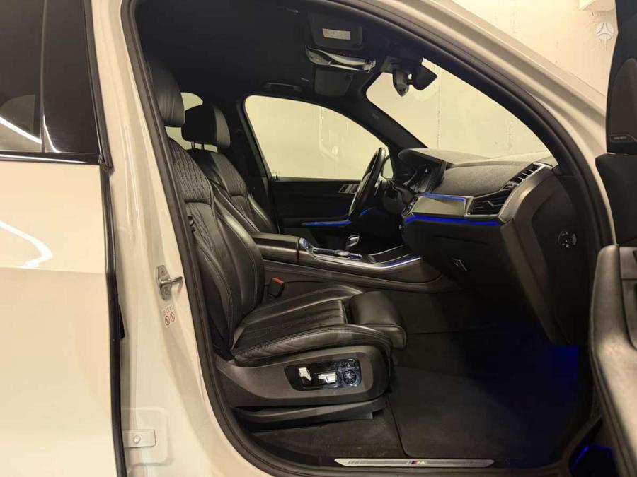White BMW X5 2019 in Kaunas, with an engine capacity of 2.99 L and mileage of 179 thousand km for 40900 €, photo 14 on AUTOMOTO.COM.LV