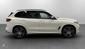 White BMW X5 2019 in Anyksciai, with an engine capacity of 2.99 L and mileage of 167 thousand km for 41950 €, photo 5 on AUTOMOTO.COM.LV