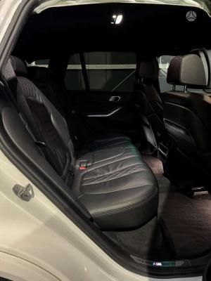 White BMW X5 2019 in Vievis, with an engine capacity of 2.99 L and mileage of 270 thousand km for 23500 €, photo 26 on AUTOMOTO.COM.LV