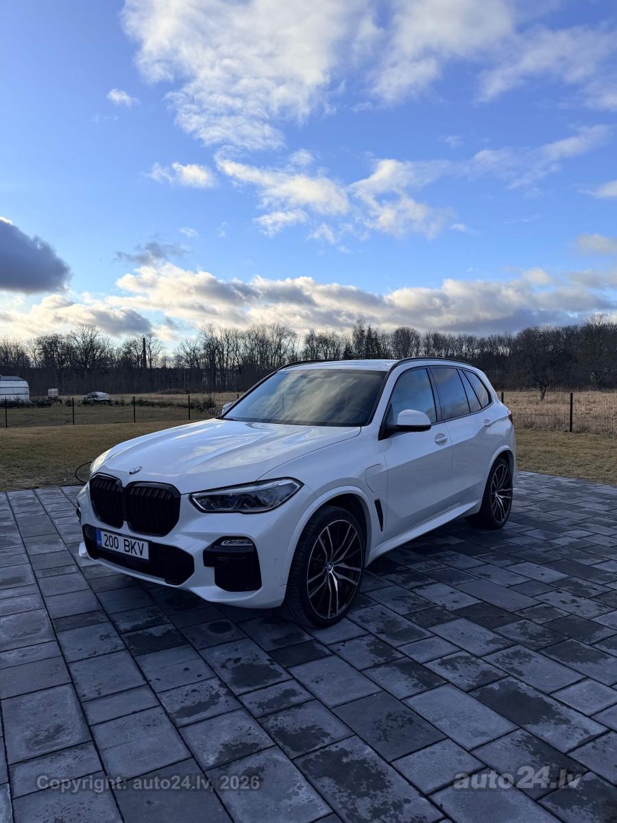 White BMW X5 2019 in Tallinn, with an engine capacity of 3.00 L and mileage of 196 thousand km for 41500 €, photo 1 on AUTOMOTO.COM.LV