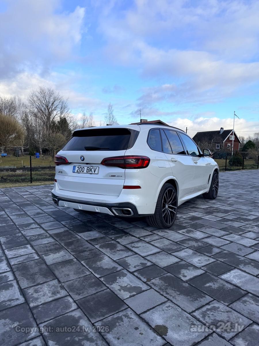 White BMW X5 2019 in Tallinn, with an engine capacity of 3.00 L and mileage of 196 thousand km for 41500 €, photo 5 on AUTOMOTO.COM.LV
