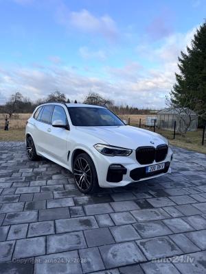 White BMW X5 2019 in Tallinn, with an engine capacity of 3.00 L and mileage of 196 thousand km for 41500 €, photo 7 on AUTOMOTO.COM.LV
