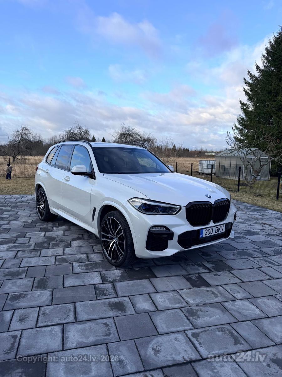 White BMW X5 2019 in Tallinn, with an engine capacity of 3.00 L and mileage of 196 thousand km for 41500 €, photo 7 on AUTOMOTO.COM.LV