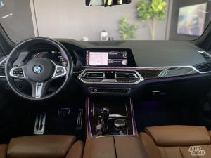 White BMW X5 2019 in Klaipeda, with an engine capacity of 3.00 L and mileage of 94 thousand km for 46491 €, photo 13 on AUTOMOTO.COM.LV