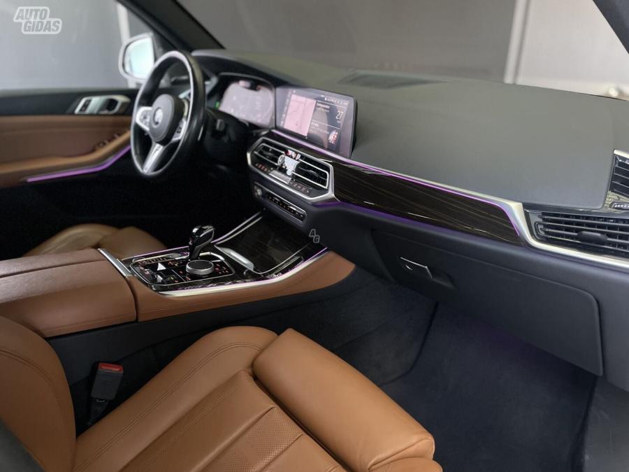 White BMW X5 2019 in Klaipeda, with an engine capacity of 3.00 L and mileage of 94 thousand km for 46491 €, photo 14 on AUTOMOTO.COM.LV