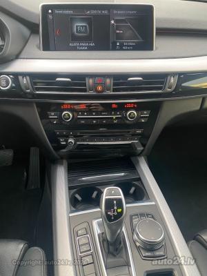 White BMW X5 2019 in Tallinn, with an engine capacity of 3.00 L and mileage of 177 thousand km for 28900 €, photo 9 on AUTOMOTO.COM.LV