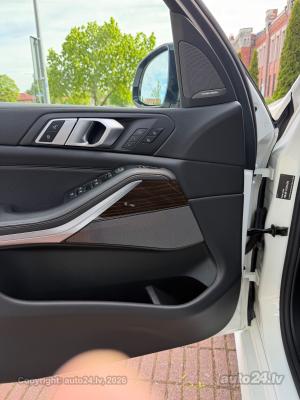 Balts BMW X5 2019 Tallina, ar dzinēja tilpumu 3.00 L un nobraukumu 199 tūkst. km par 35900 €, foto 15 vietnē AUTOMOTO.COM.LV