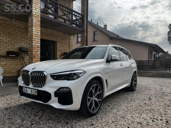 Balts BMW X5 2019 Rīga, ar dzinēja tilpumu 3.00 L un nobraukumu 143 tūkst. km par 45900 €, foto 1 vietnē AUTOMOTO.COM.LV