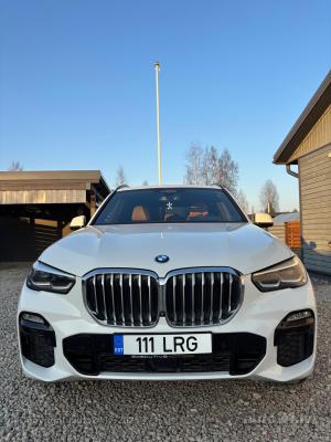 White BMW X5 2019 in Tallinn, with an engine capacity of 3.00 L and mileage of 100 thousand km for 46300 €, photo  on AUTOMOTO.COM.LV