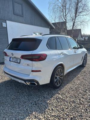Balts BMW X5 2019 Tallina, ar dzinēja tilpumu 3.00 L un nobraukumu 100 tūkst. km par 46300 €, foto 4 vietnē AUTOMOTO.COM.LV