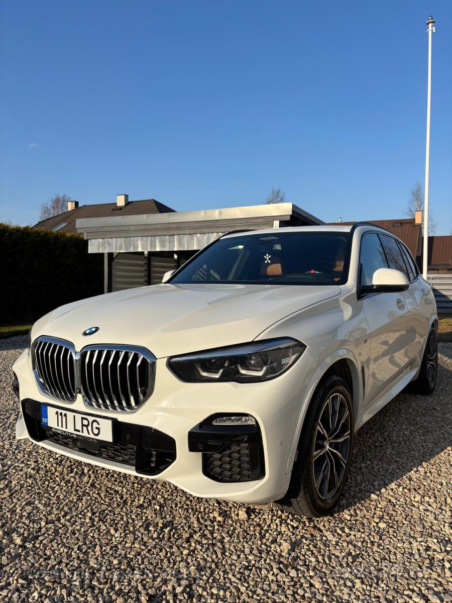 Balts BMW X5 2019 Tallina, ar dzinēja tilpumu 3.00 L un nobraukumu 100 tūkst. km par 46300 €, foto 10 vietnē AUTOMOTO.COM.LV