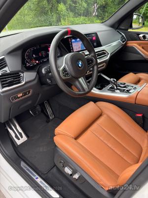 Balts BMW X5 2019 Tallina, ar dzinēja tilpumu 3.00 L un nobraukumu 100 tūkst. km par 46300 €, foto 15 vietnē AUTOMOTO.COM.LV