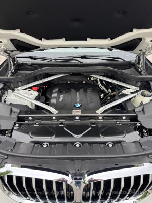 Balts BMW X5 2019 Tallina, ar dzinēja tilpumu 3.00 L un nobraukumu 100 tūkst. km par 46300 €, foto 16 vietnē AUTOMOTO.COM.LV