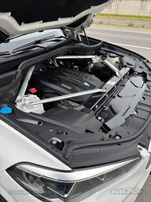 Balts BMW X5 2019 Tallina, ar dzinēja tilpumu 3.00 L un nobraukumu 100 tūkst. km par 46300 €, foto 18 vietnē AUTOMOTO.COM.LV