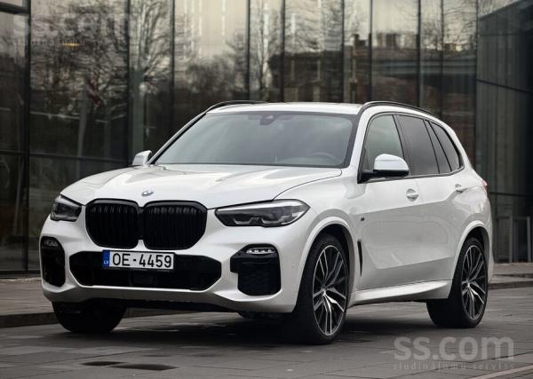 Balts BMW X5 2019 Rīga, ar dzinēja tilpumu 3.00 L un nobraukumu 166 tūkst. km par 37990 €, foto 1 vietnē AUTOMOTO.COM.LV