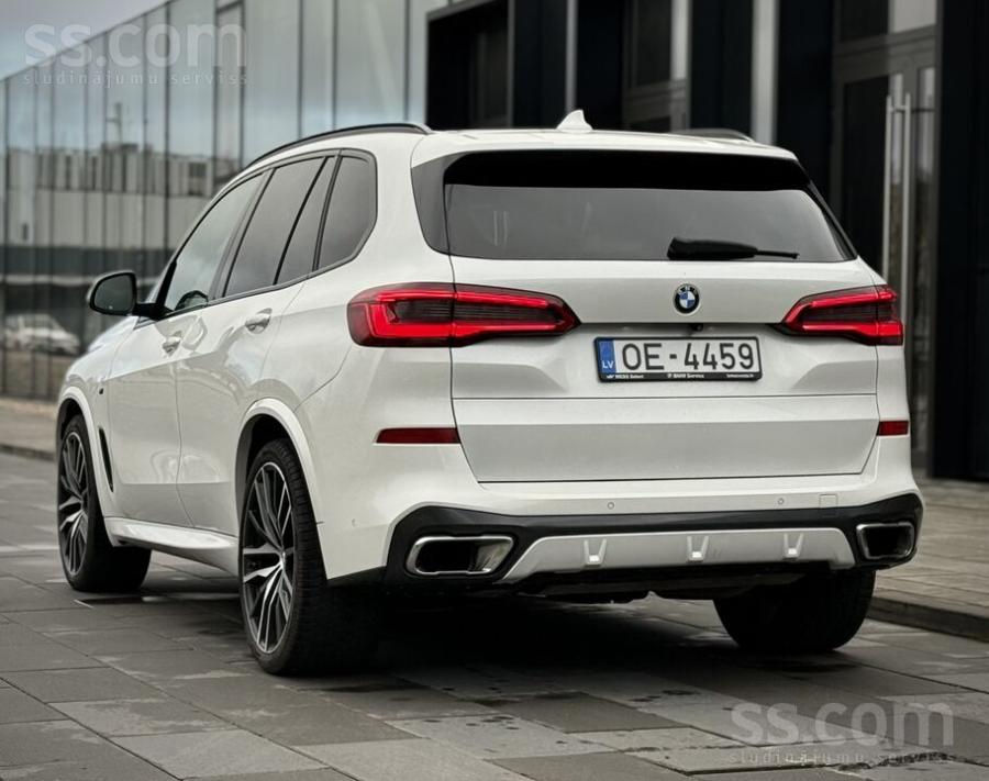Balts BMW X5 2019 Rīga, ar dzinēja tilpumu 3.00 L un nobraukumu 166 tūkst. km par 37990 €, foto 10 vietnē AUTOMOTO.COM.LV