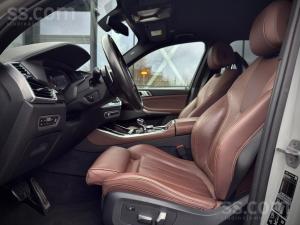Balts BMW X5 2019 Rīga, ar dzinēja tilpumu 3.00 L un nobraukumu 166 tūkst. km par 37990 €, foto 17 vietnē AUTOMOTO.COM.LV
