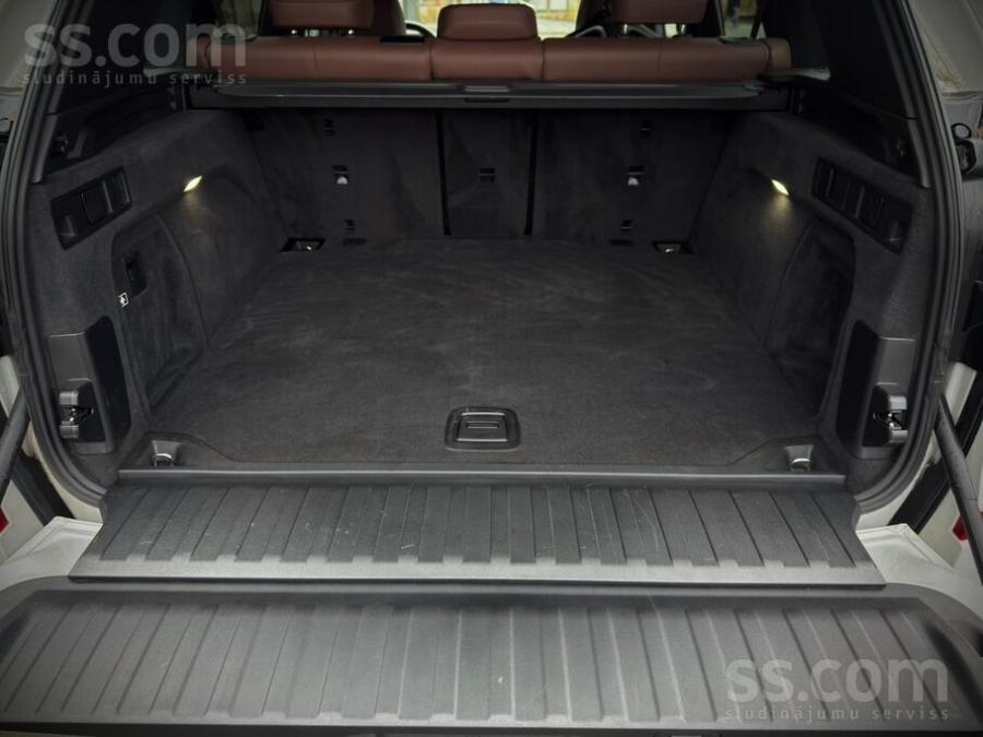 Balts BMW X5 2019 Rīga, ar dzinēja tilpumu 3.00 L un nobraukumu 166 tūkst. km par 37990 €, foto 35 vietnē AUTOMOTO.COM.LV