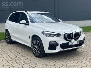 Balts BMW X5 2019 Rīga, ar dzinēja tilpumu 3.00 L un nobraukumu 200 tūkst. km par 39000 €, foto  vietnē AUTOMOTO.COM.LV