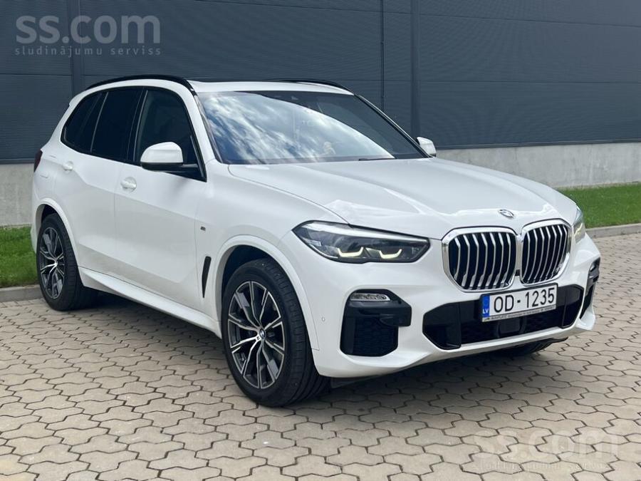 Balts BMW X5 2019 Rīga, ar dzinēja tilpumu 3.00 L un nobraukumu 200 tūkst. km par 39000 €, foto 1 vietnē AUTOMOTO.COM.LV
