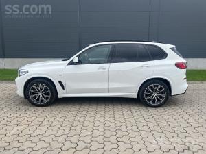 Balts BMW X5 2019 Rīga, ar dzinēja tilpumu 3.00 L un nobraukumu 200 tūkst. km par 39000 €, foto 4 vietnē AUTOMOTO.COM.LV
