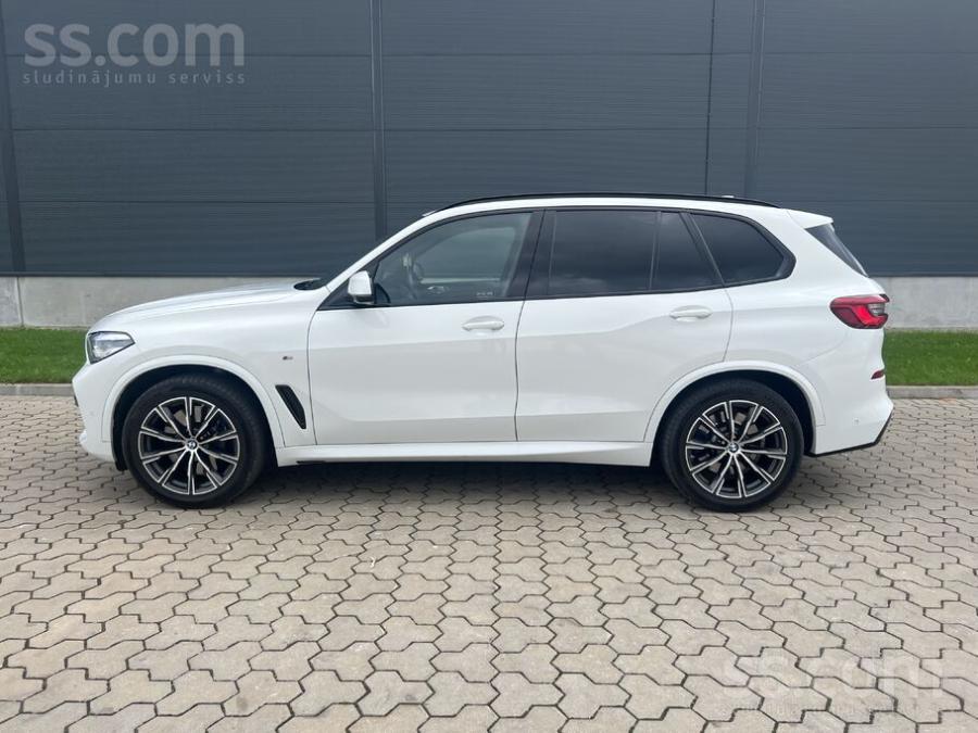 Balts BMW X5 2019 Rīga, ar dzinēja tilpumu 3.00 L un nobraukumu 200 tūkst. km par 39000 €, foto 4 vietnē AUTOMOTO.COM.LV