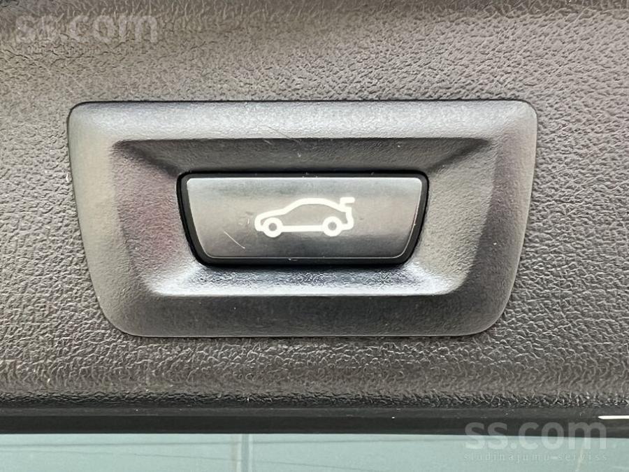 Balts BMW X5 2019 Rīga, ar dzinēja tilpumu 3.00 L un nobraukumu 200 tūkst. km par 39000 €, foto 12 vietnē AUTOMOTO.COM.LV