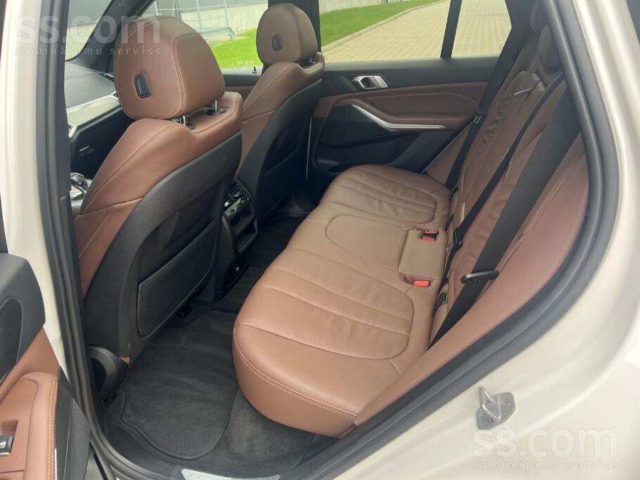Balts BMW X5 2019 Rīga, ar dzinēja tilpumu 3.00 L un nobraukumu 200 tūkst. km par 39000 €, foto 13 vietnē AUTOMOTO.COM.LV