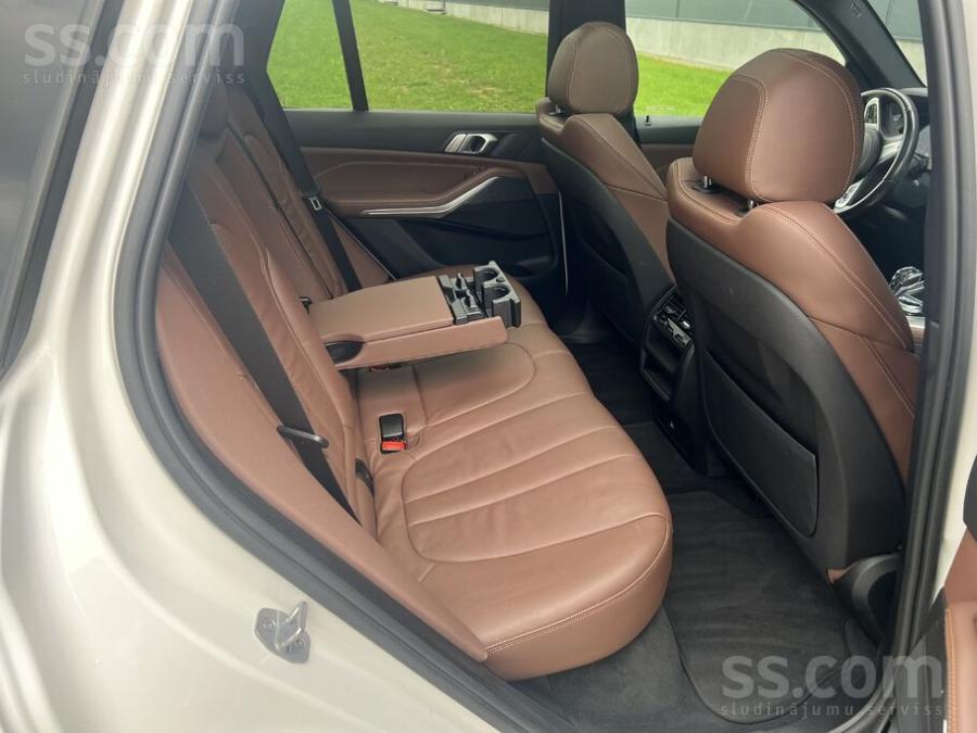Balts BMW X5 2019 Rīga, ar dzinēja tilpumu 3.00 L un nobraukumu 200 tūkst. km par 39000 €, foto 14 vietnē AUTOMOTO.COM.LV