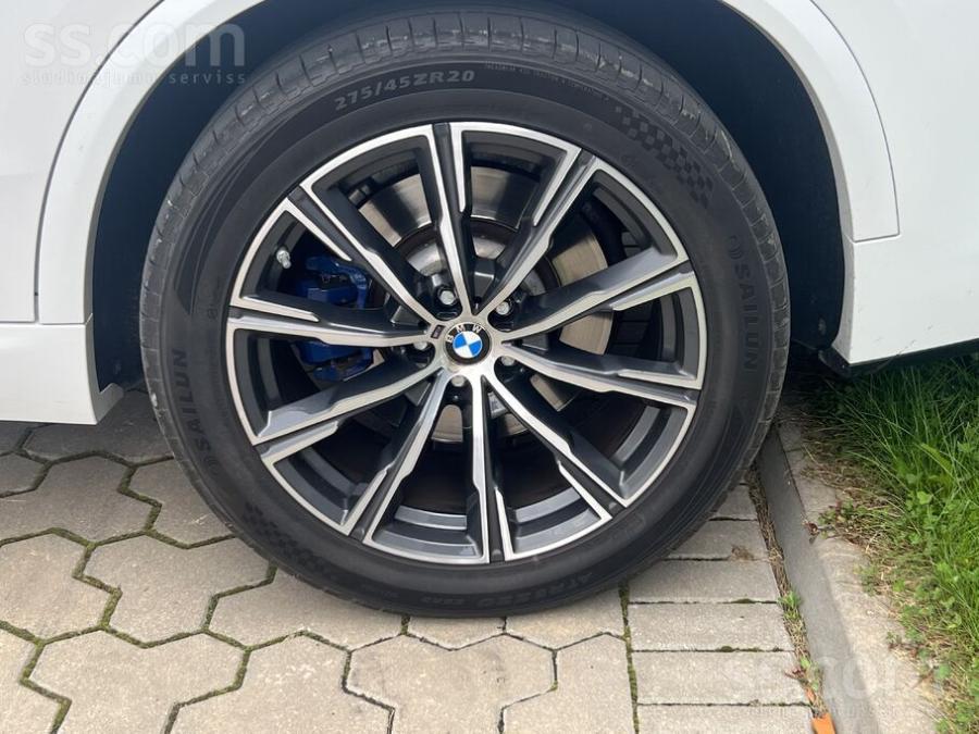 Balts BMW X5 2019 Rīga, ar dzinēja tilpumu 3.00 L un nobraukumu 200 tūkst. km par 39000 €, foto 35 vietnē AUTOMOTO.COM.LV