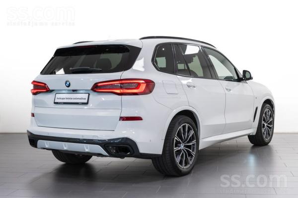Balts BMW X5 2019 Rīga, ar dzinēja tilpumu 3.00 L un nobraukumu 110 tūkst. km par 46500 €, foto 2 vietnē AUTOMOTO.COM.LV