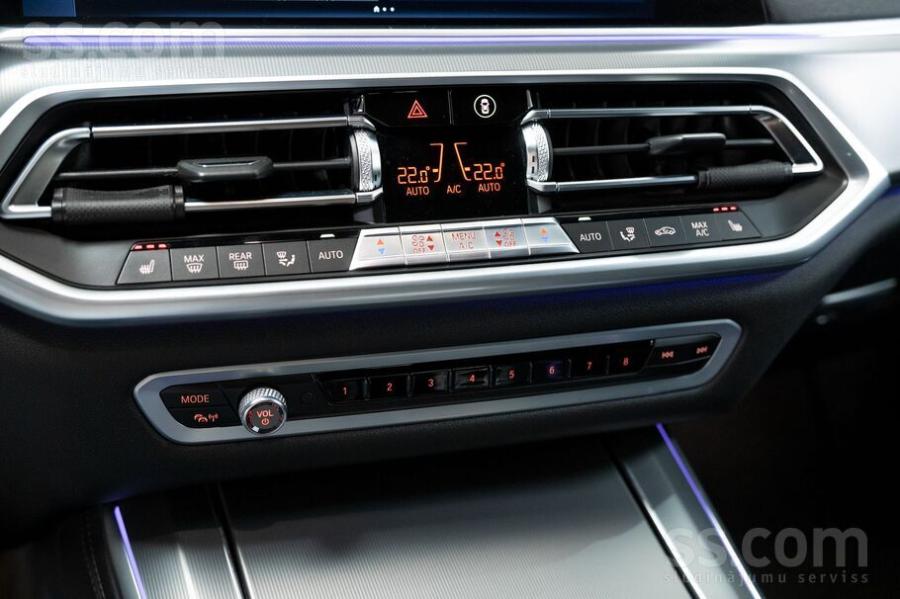 Balts BMW X5 2019 Rīga, ar dzinēja tilpumu 3.00 L un nobraukumu 110 tūkst. km par 46500 €, foto 13 vietnē AUTOMOTO.COM.LV