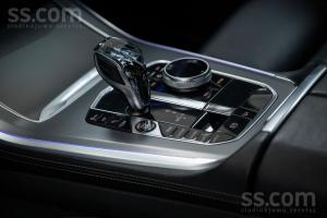 Balts BMW X5 2019 Rīga, ar dzinēja tilpumu 3.00 L un nobraukumu 110 tūkst. km par 46500 €, foto 24 vietnē AUTOMOTO.COM.LV