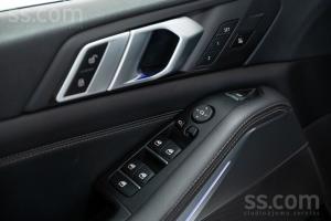 Balts BMW X5 2019 Rīga, ar dzinēja tilpumu 3.00 L un nobraukumu 110 tūkst. km par 46500 €, foto 25 vietnē AUTOMOTO.COM.LV