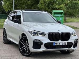 Balts BMW X5 2019 Ukmergė, ar dzinēja tilpumu 2.99 L un nobraukumu 230 tūkst. km par 42500 €, foto  vietnē AUTOMOTO.COM.LV