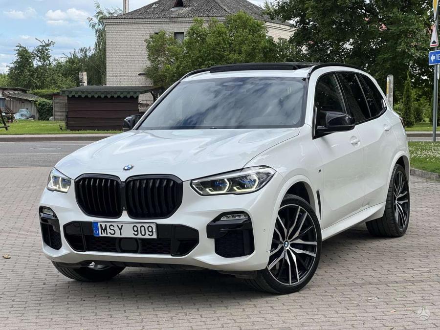 White BMW X5 2019 in Ukmerge, with an engine capacity of 2.99 L and mileage of 230 thousand km for 42500 €, photo 5 on AUTOMOTO.COM.LV