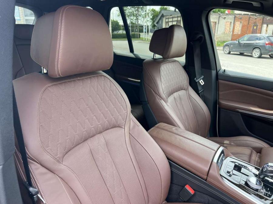 White BMW X5 2019 in Ukmerge, with an engine capacity of 2.99 L and mileage of 230 thousand km for 42500 €, photo 22 on AUTOMOTO.COM.LV