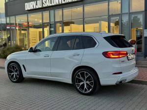 Белый БМВ Х5 2019 в Рига, объемом двигателя 3.00 л и пробегом 77 тыс. км за 40900 €, фото 3 на AUTOMOTO.COM.LV