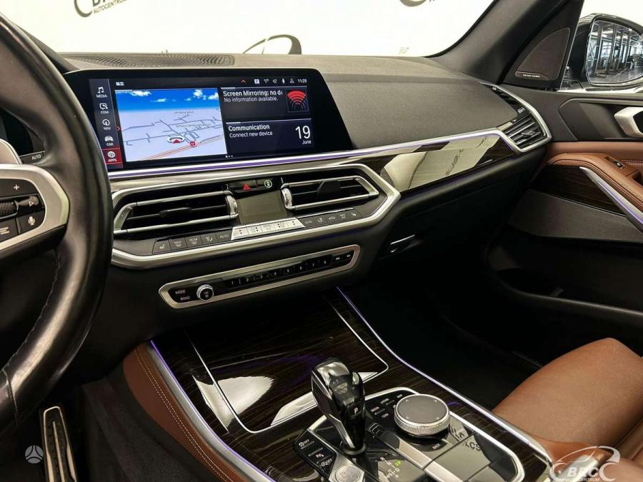 Balts BMW X5 2019 Viļņa, ar dzinēja tilpumu 3.00 L un nobraukumu 172 tūkst. km par 36500 €, foto 20 vietnē AUTOMOTO.COM.LV